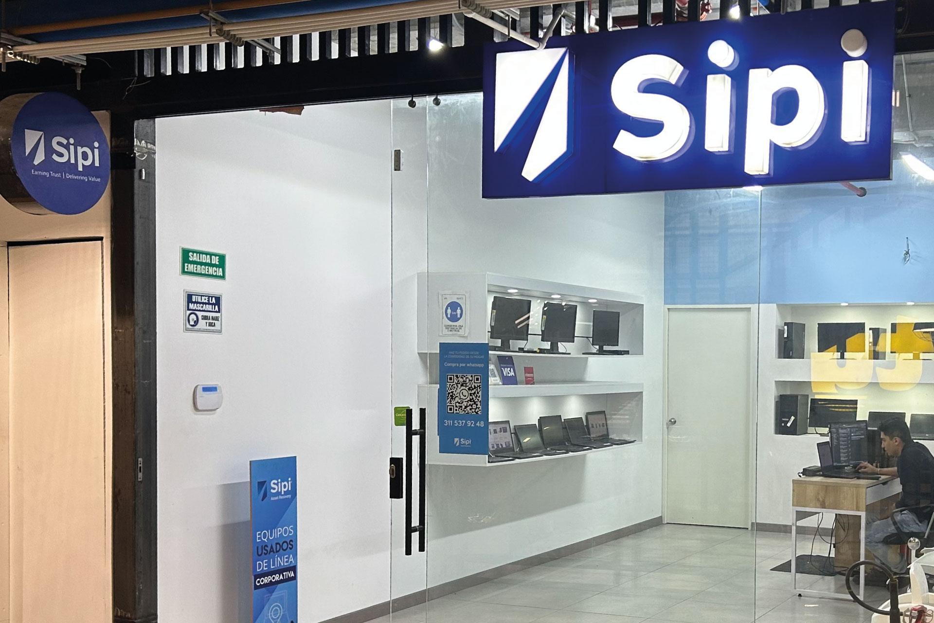 FC Tech – De Moda Outlet